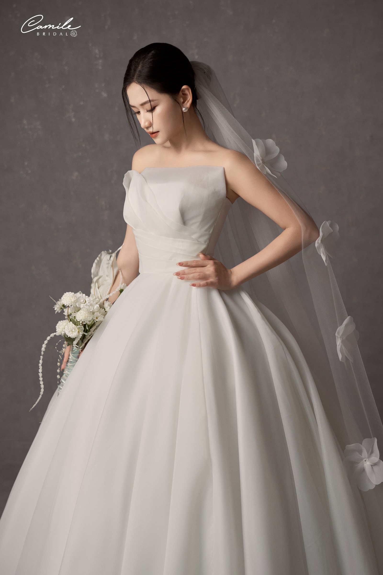 𝐋𝐨𝐨𝐤 𝟏𝟏 𝐨𝐟 𝐂𝐚𝐭𝐡𝐞𝐫𝐢𝐧𝐞 𝐂𝐨𝐥𝐥𝐞𝐜𝐭𝐢𝐨𝐧 - Biểu Tượng Của Sự Thanh Lịch Và Tối ...