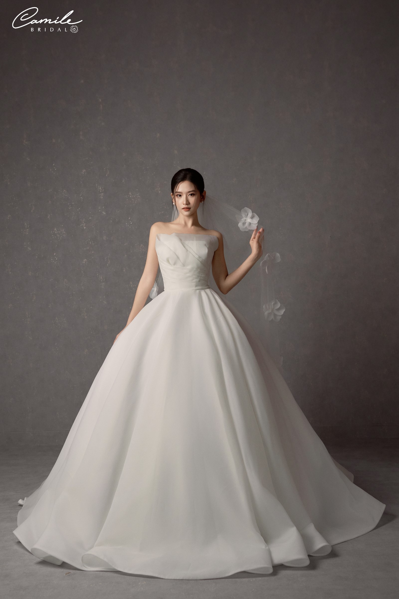 𝐋𝐨𝐨𝐤 𝟏𝟏 𝐨𝐟 𝐂𝐚𝐭𝐡𝐞𝐫𝐢𝐧𝐞 𝐂𝐨𝐥𝐥𝐞𝐜𝐭𝐢𝐨𝐧 - Biểu Tượng Của Sự Thanh Lịch Và Tối ...