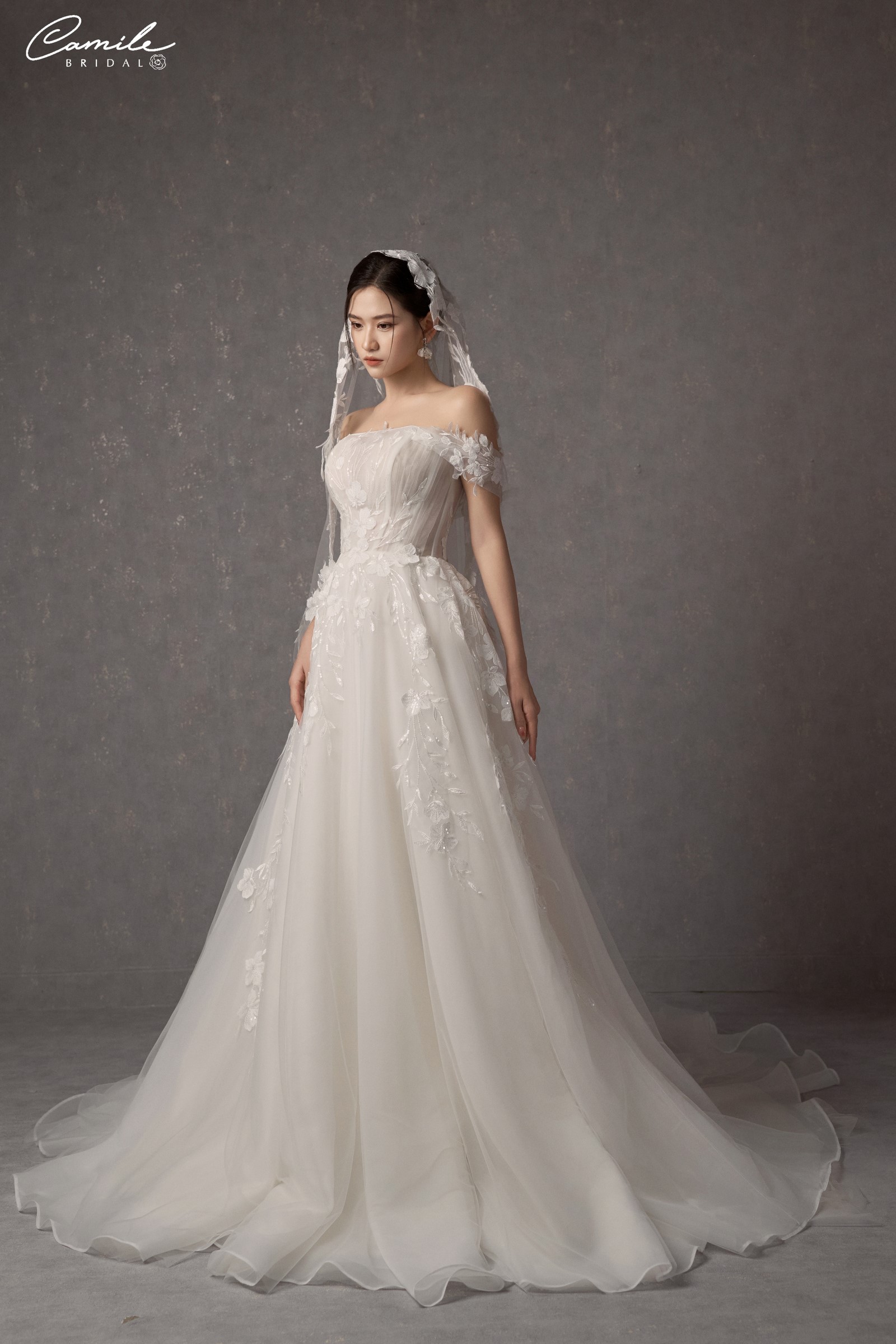 𝐋𝐨𝐨𝐤 𝟏𝟐 𝐨𝐟 𝐂𝐚𝐭𝐡𝐞𝐫𝐢𝐧𝐞 𝐂𝐨𝐥𝐥𝐞𝐜𝐭𝐢𝐨𝐧 - Váy Cưới Lãng Mạn Dành Cho Cô Dâu Yêu ...