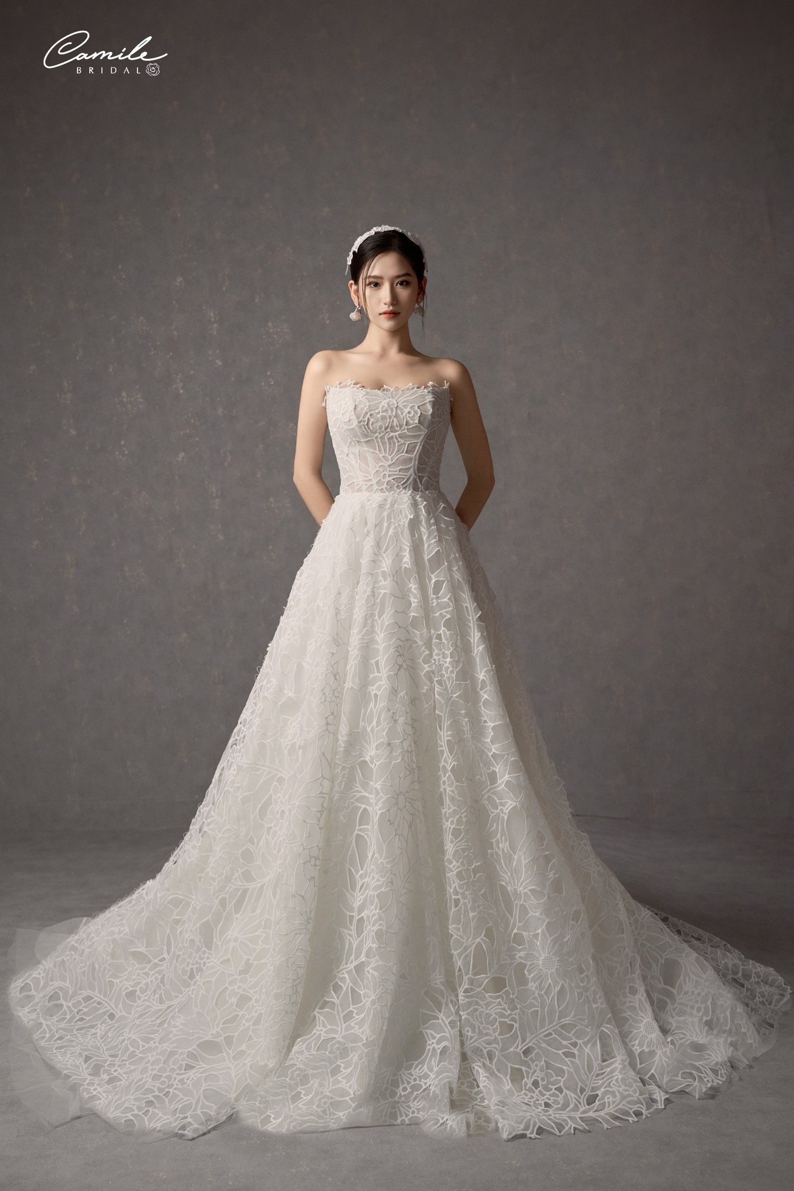 𝐋𝐨𝐨𝐤 𝟏𝟕 𝐨𝐟 𝐂𝐚𝐭𝐡𝐞𝐫𝐢𝐧𝐞 𝐂𝐨𝐥𝐥𝐞𝐜𝐭𝐢𝐨𝐧 - Biểu Tượng Của Vẻ Đẹp Thanh Lịch Và ...