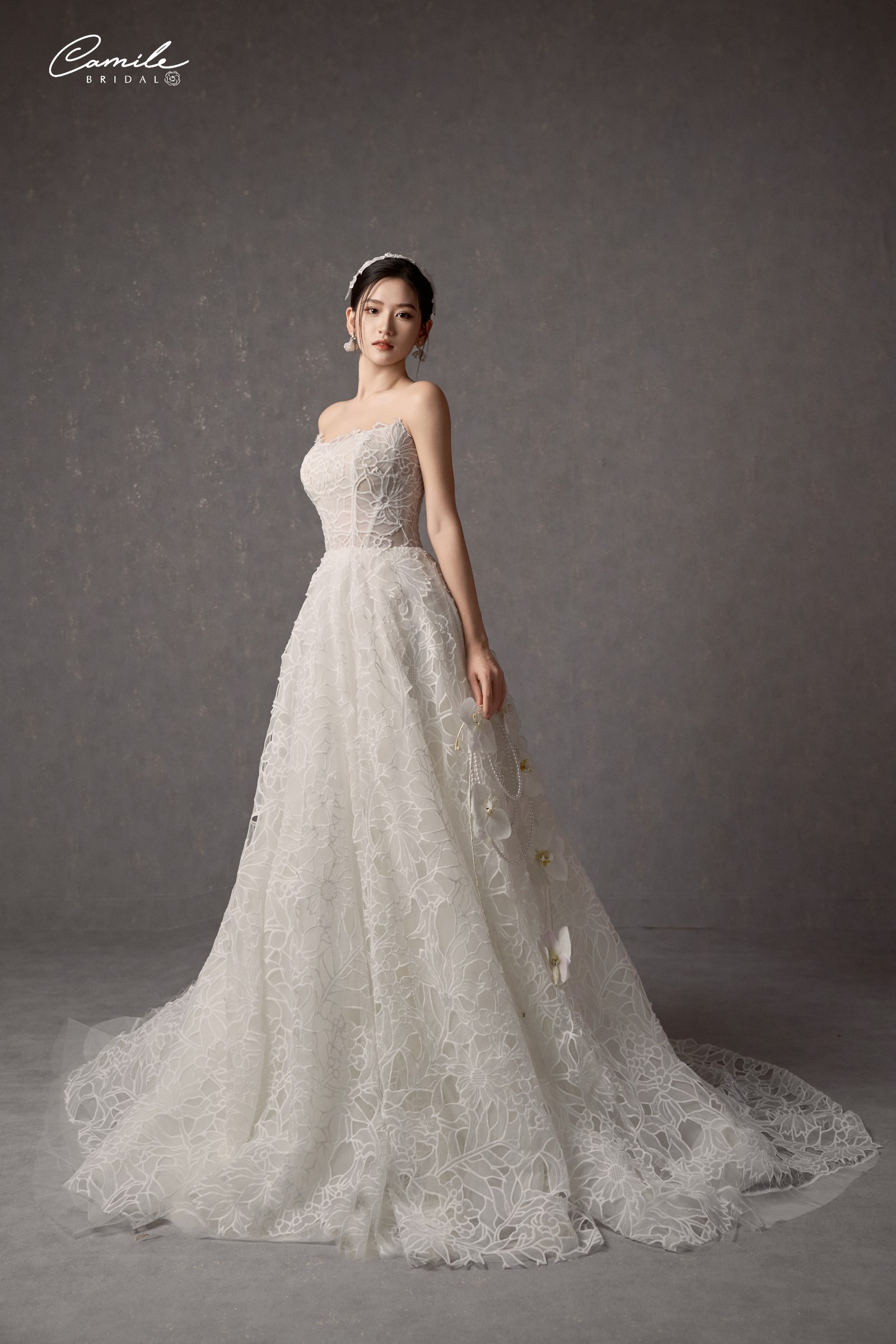 𝐋𝐨𝐨𝐤 𝟏𝟕 𝐨𝐟 𝐂𝐚𝐭𝐡𝐞𝐫𝐢𝐧𝐞 𝐂𝐨𝐥𝐥𝐞𝐜𝐭𝐢𝐨𝐧 - Biểu Tượng Của Vẻ Đẹp Thanh Lịch Và ...